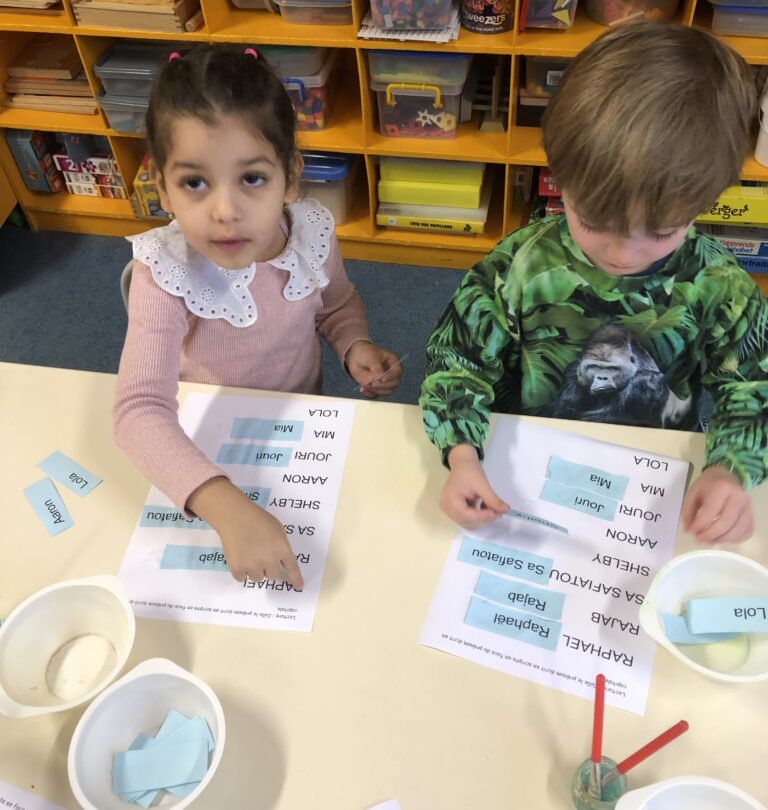 PRÉNOM EN CAPITALE/PRÉNOM EN SCRIPTE (A/a) » Classe PS-MS Géraldine MORO